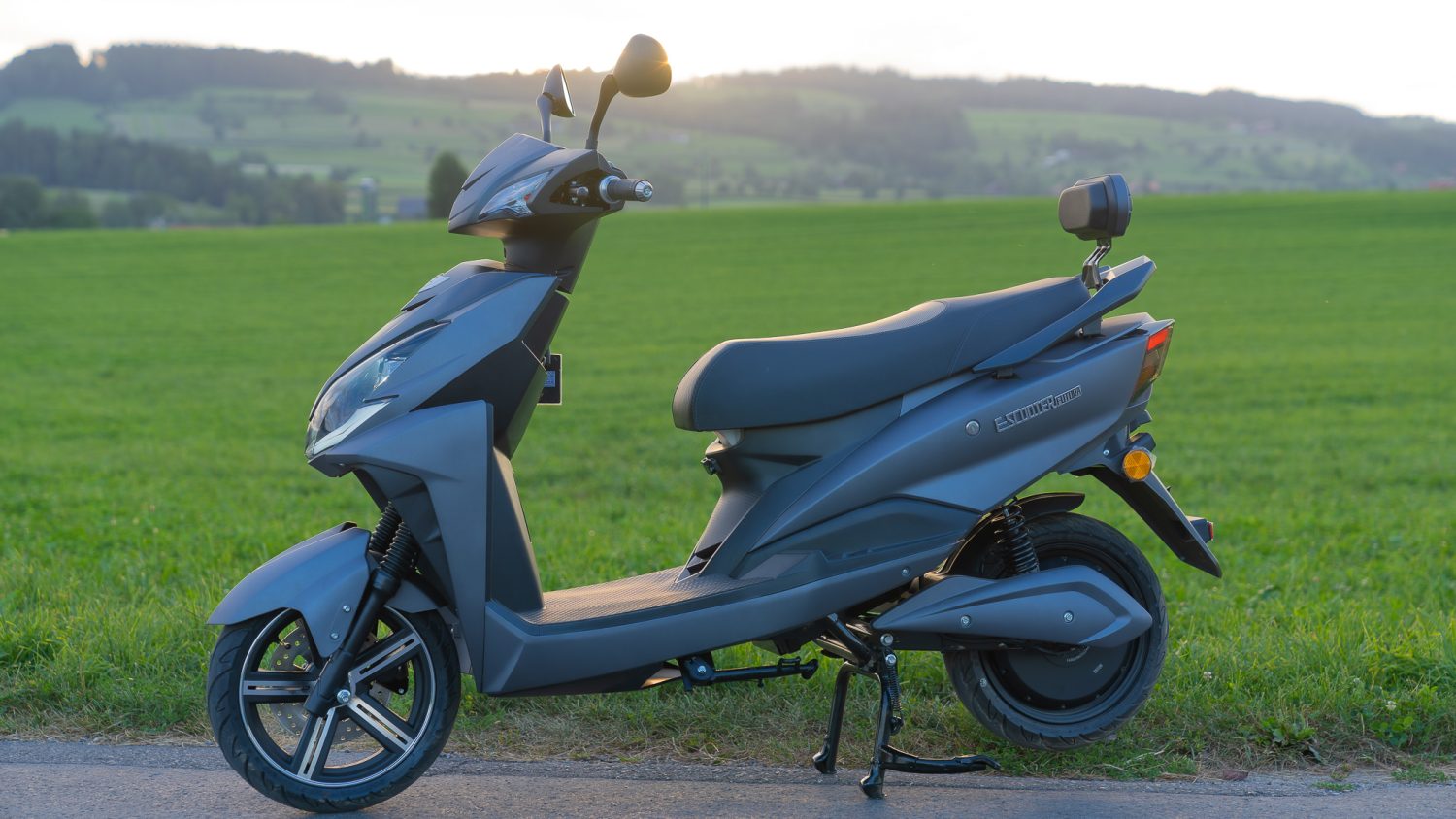 E-Roller Falcon 25 | ab CHF 2990 inkl. Lieferung | ab 14 J. Kat M